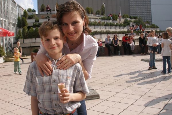 Syna jsem do blázince neposlal, brání se otec. Bojuje o něj dál | Týden.cz