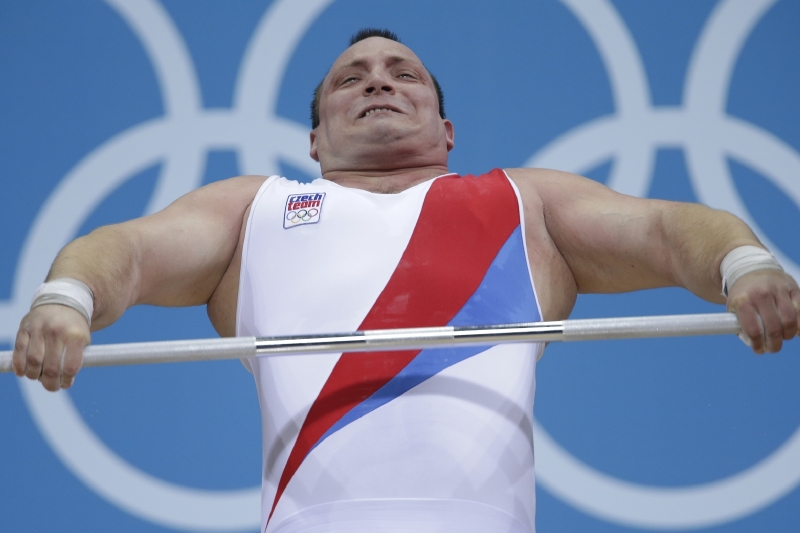 Vzpěrač Orság měl pozitivní dopingový test, přijde o MS | Týden.cz