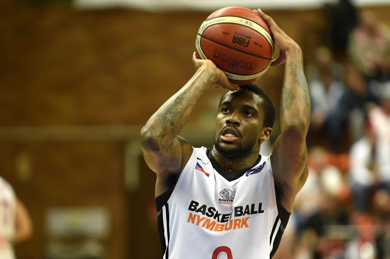 Postup v Lize mistrů je blízko, Nymburk si veze z Atén náskok | Týden.cz