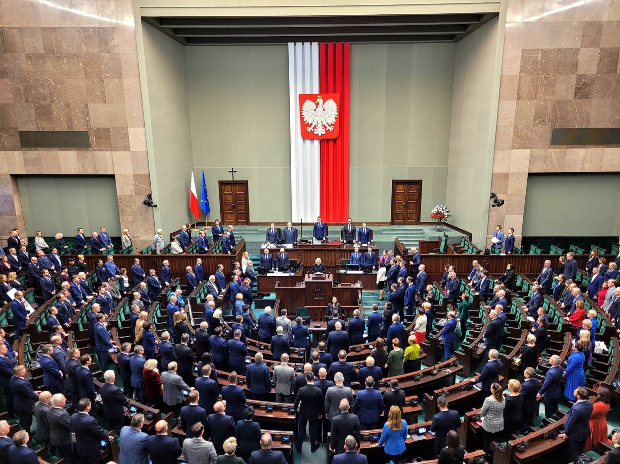 Polský Sejm dnes schválil vytvoření vyšetřovací komise pro sledovací program Pegasus | Týden.cz