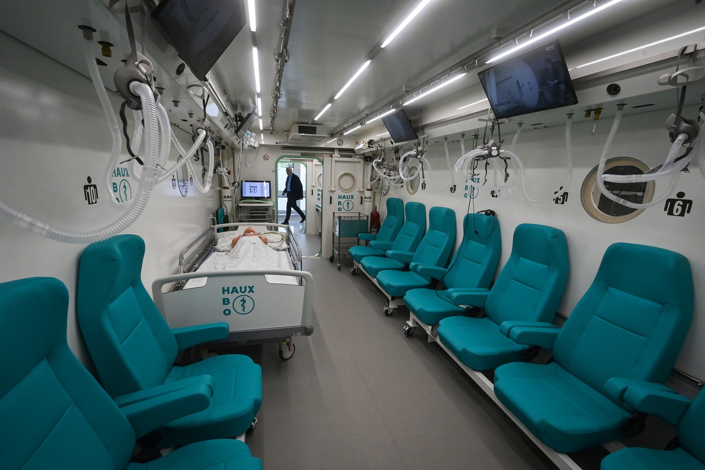Městská nemocnice Ostrava otevřela novou hyperbarickou komoru | Týden.cz